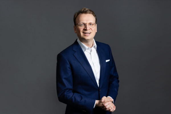 Justus Heuer - Rivean Capital : Rivean Capital